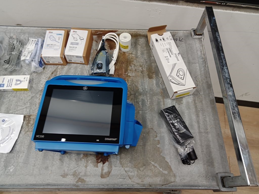 New GE CARESCAPE VC150 Vital Signs Monitor Patient Monitor For Sale via ...